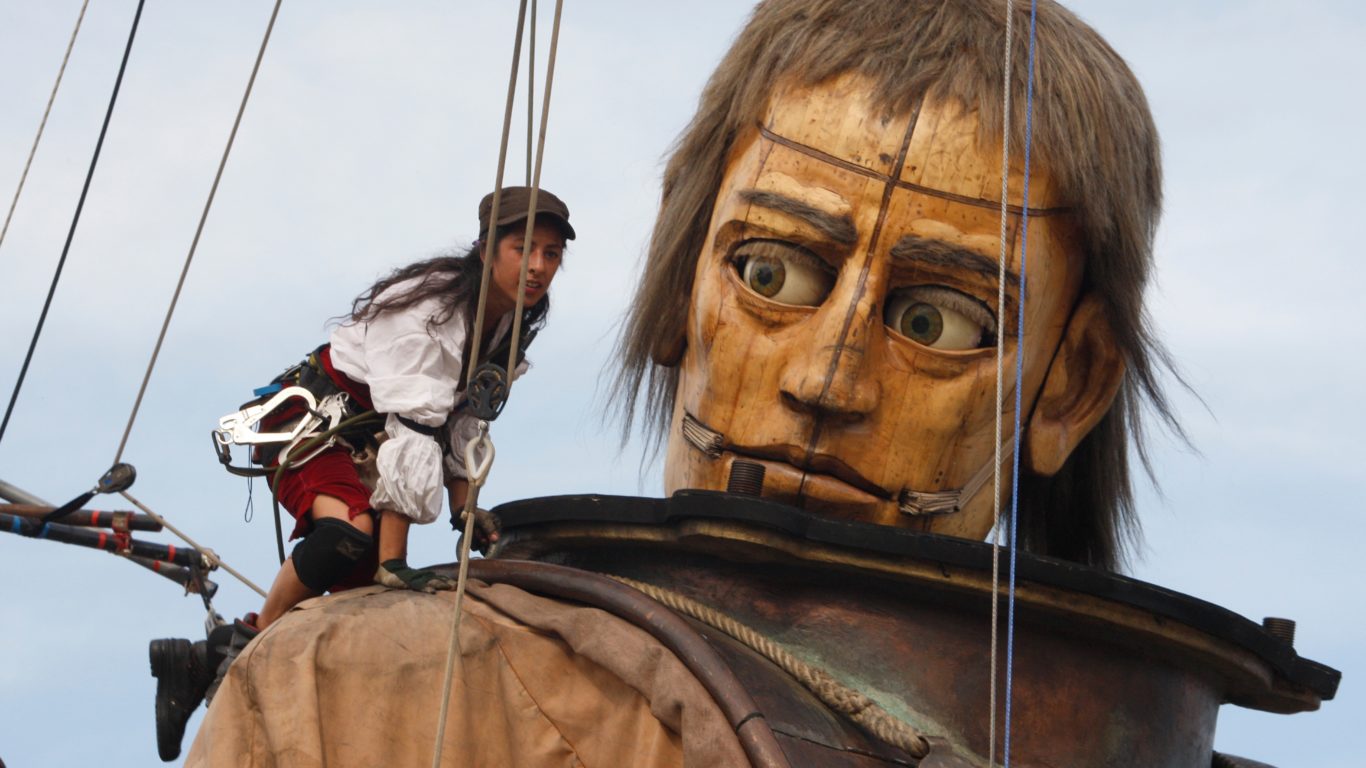 Le Scaphandrier, sa main et la Petite Géante - Royal de Luxe : Royal de ...