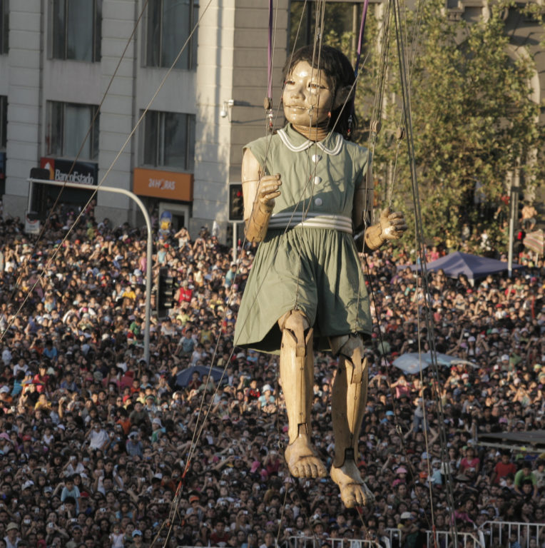 Le Scaphandrier, sa main et la Petite Géante - Royal de Luxe : Royal de ...